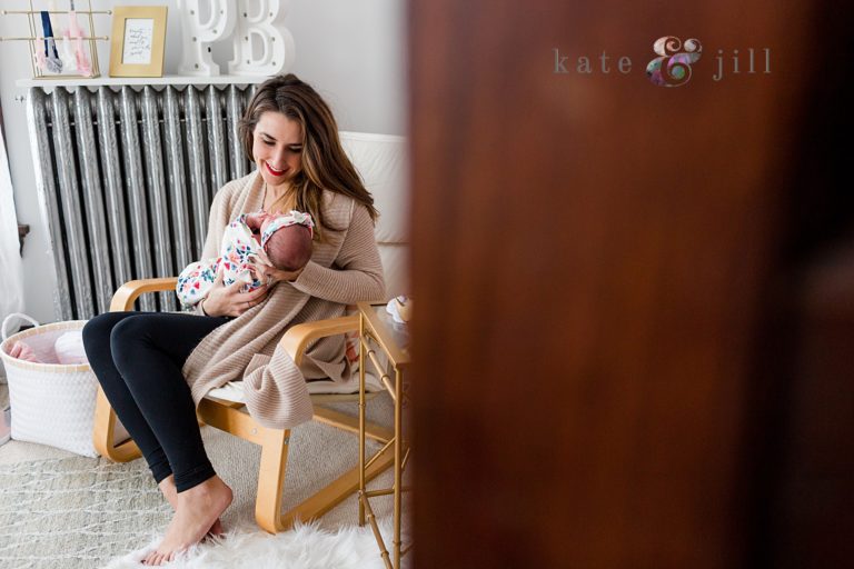 Bast Family // Lifestyle newborn session – Kate + Jill